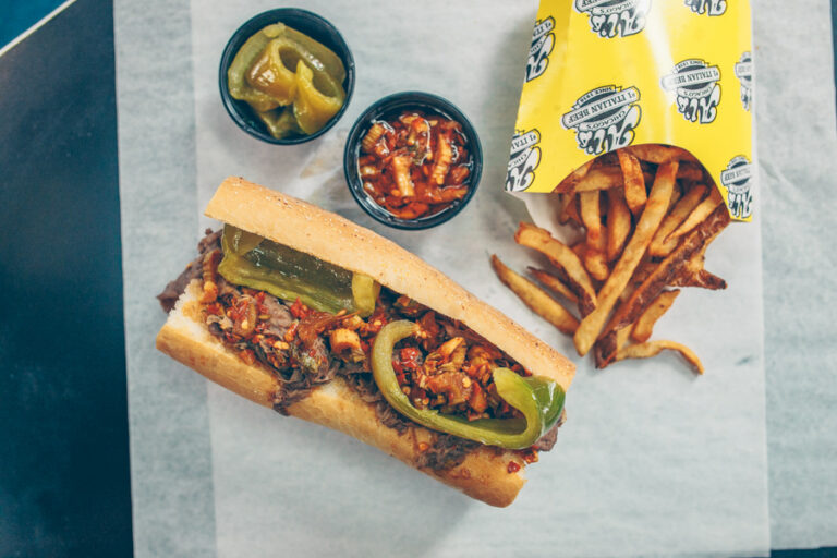 Best Chicago Food: 20+ Iconic Dishes You Must Try in 2023